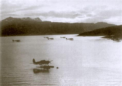 Asisbiz Arado Ar 196a I 406 With He 155 Moored In The Background Norway 01