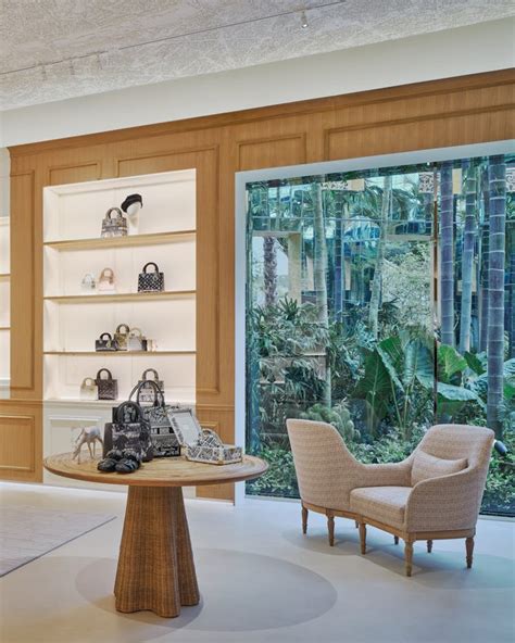 Dior Gold House In Bangkok An Extraordinary Stop Lvmh
