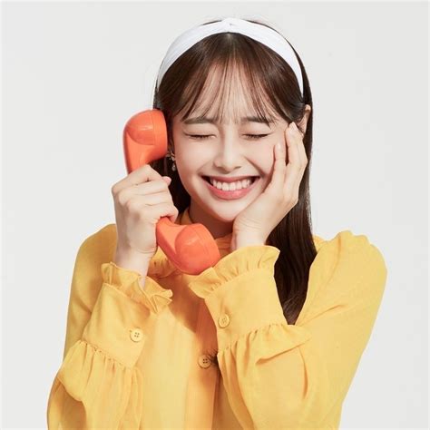 Chuu Chuuz Chuu Loona Kpop Girl Bands Kpop Girls