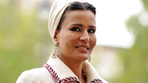 Sheikha Moza Ποια είναι η «βασίλισσα του στιλ της Μέσης Ανατολής Ειδησεις Pagenews Gr