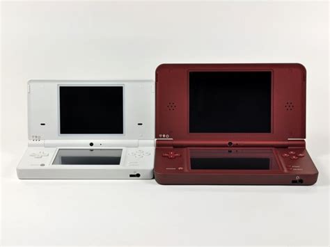 Nintendo DSi XL Teardown IFixit
