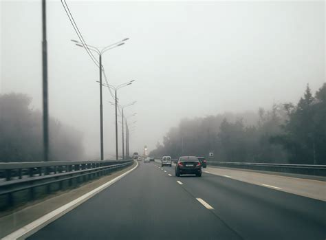 Полицајците сакале да запрат автомобил „Ренот Клио“ кој возел цик цак и