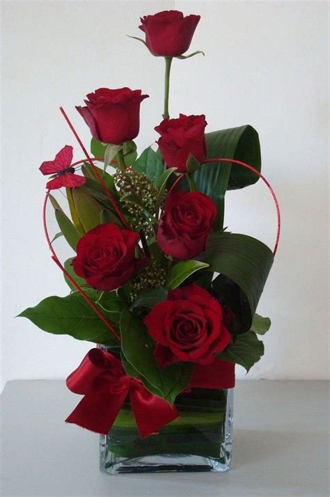 11 Delightful Ideas For Stunning Rose Arrangements This Valentines Day