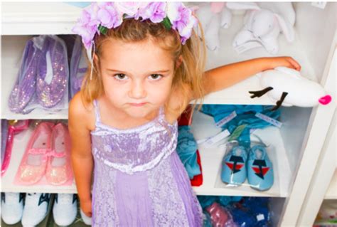 10 СИГУРНИ ПРИЗНАКА ЧЕ ДЕТЕТО ВИ Е РАЗГЛЕЗЕНО кликни СУПЕРМРАВКИТЕ