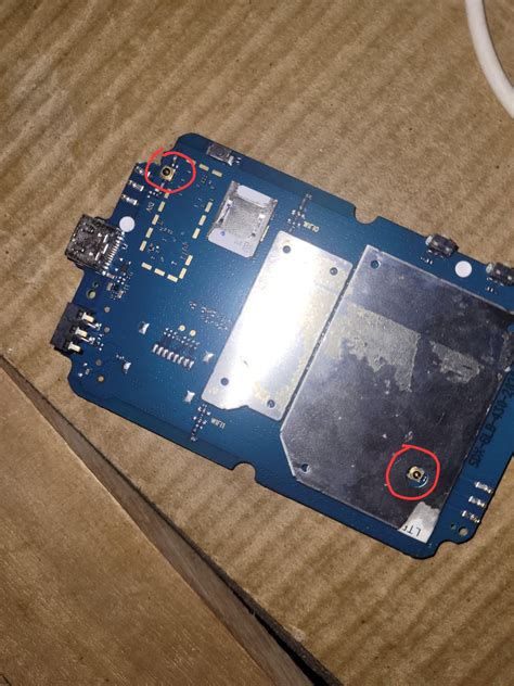 [question] Antenna Connector Identification R Askelectronics