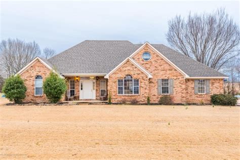 120 Ethelyn Smith Dr Senatobia Ms 38668 ®