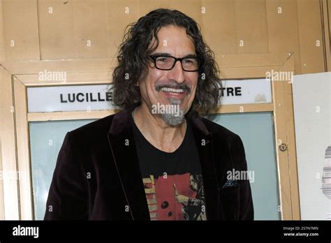 New York Usa 19th Jan 2025 Gary Gulman Attends Grandiloquent