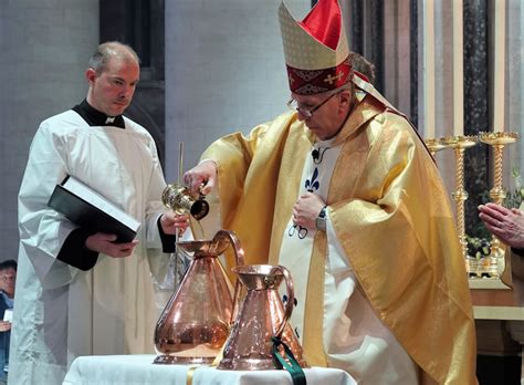 Catholic Bishop Mass 5