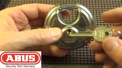 75 Abus Diskus 2870 Padlock Picked Open Youtube
