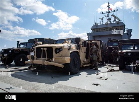 U S Marines With Combat Logistics Regiment 37 3rd Marine Logistics Group Prepare To Offload