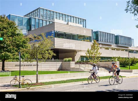 Illinois Chicago Hyde Park Campusuniversity Of Chicago Booth School Of