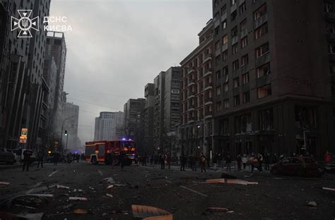 Россия атаковала Киев ракетами «Искандер Kn 23 Пострадало не менее семи человек