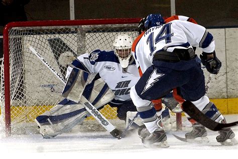 무료 이미지 스포츠 놀이 홍어 동작 플레이어 경쟁 투기장 마스크 팀 헬멧 그물 스케이팅 퍽 골키퍼