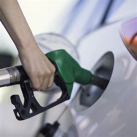 Ez A Nő Alain Delon élettársa Hiromi Rollin Ellen Emiatt Nyomoz A