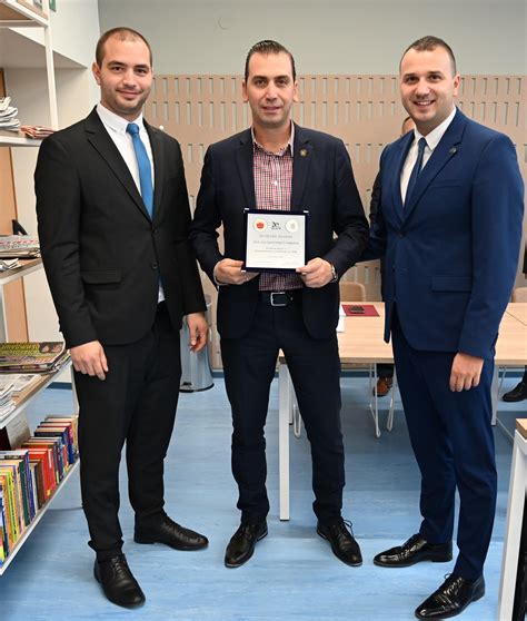 УНСС Красимир Вълчев председател на Комисията по образование и наука в НС изнесе публична