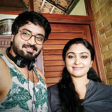 அவசரப்பட்டு செய்துவிட்டேன்…சீரியல் நடிகைகளை கல்யாணம் பண்ணாதீங்க