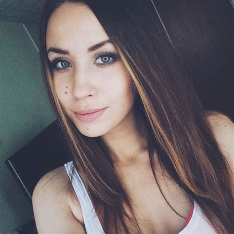Cute Girls 37 Pics
