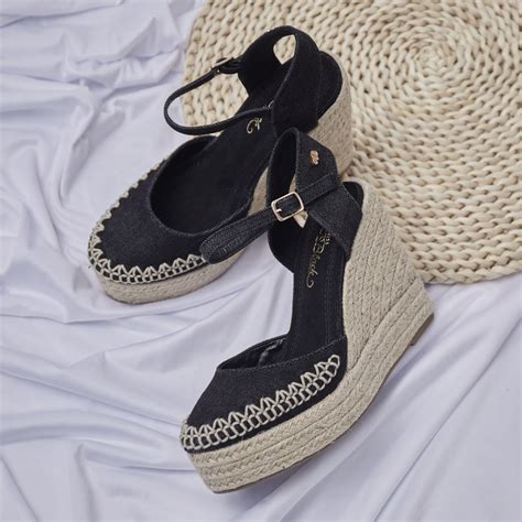 Miss Black Footwear Shop