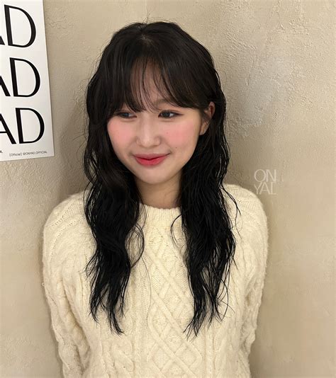 성수동 미용실 온야드 연무장점 예서 헤어모델 모집 2025 팬톤 올해의 트렌드 컬러 모카무스 는 모든 노란빛 도는 피부 핑크빛 도는 쿨톤 피부 다 어울리는 느좋