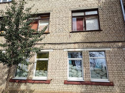 Як виглядає лікарня в Золочеві на Харківщині після 8 обстрілів