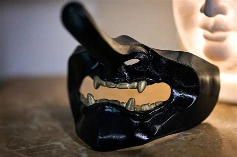 Black Tengu Yokai Mask 🈹 Japan Box