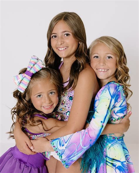 Life As We Gomez Chelsea Gomez Our Beautiful Dancing Girls 🩵💜 Whos