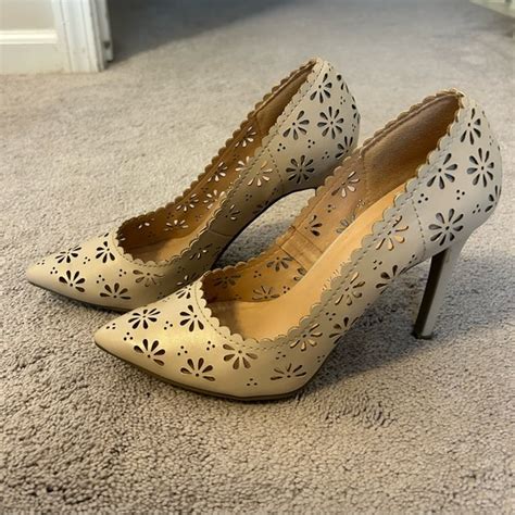 Lc Lauren Conrad Shoes Lauren Conrad Nude Flower Peekaboo Heels