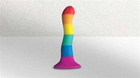 Best Rainbow Dildos Reviewed By A Sex Educator My Sex Toy Guide