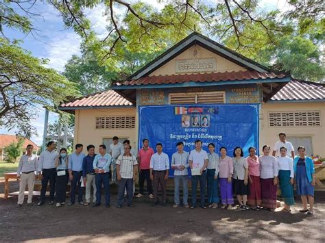 សាលារៀននានាទូទាំងប្រទេសកម្ពុជាបានប្រារព្ធពិធីអបអរសាទរទិវាគ្រូបង្រៀន នគរដ្រេហ្គន