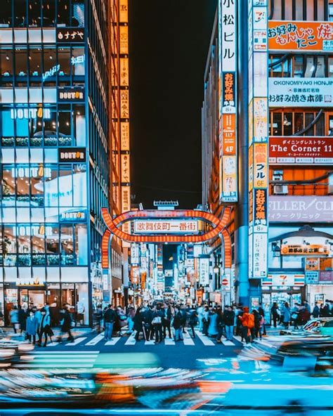 Premium Photo People On City Street At Kabuki Cho
