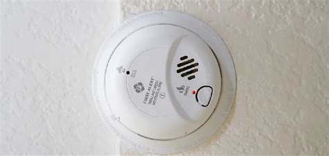 How To Install First Alert Smoke Alarm 10 Easy Steps 2025