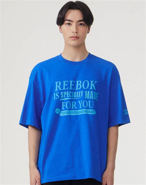 벡터93 아카이브 슬로건 티셔츠 블루 세미오버핏