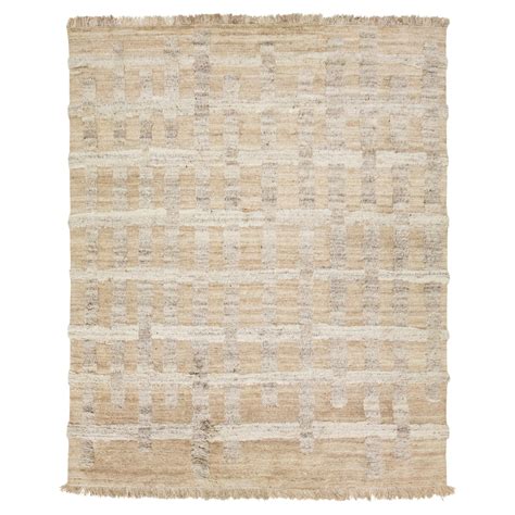 Organic Modern Moroccan Wool Rug In Beige With Geometric Pattern For