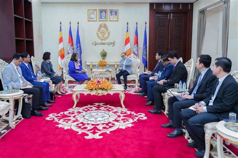 Msjtv News ឧបនាយករដ្ឋមន្ត្រីប្រចាំការ វង្សី វិស្សុត ស្នើ និងជំរុញសាជីវកម្មហិរញ្ញវត្ថុអន្តរជាតិ