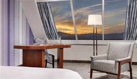 Luxor Pyramid King Room Luxor Tower Premium Room Review Singleflyer