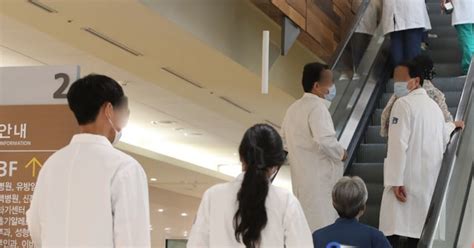 총파업 그냥 사표 내겠다전공의들 의대증원 반발