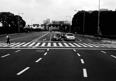 배경 화면 검은 단색화 시티 거리 교통 고속도로 아스팔트 하부 구조 Bw 이야기 Dlux4 모양 선 레인 검정색과 흰색 흑백 사진 노면