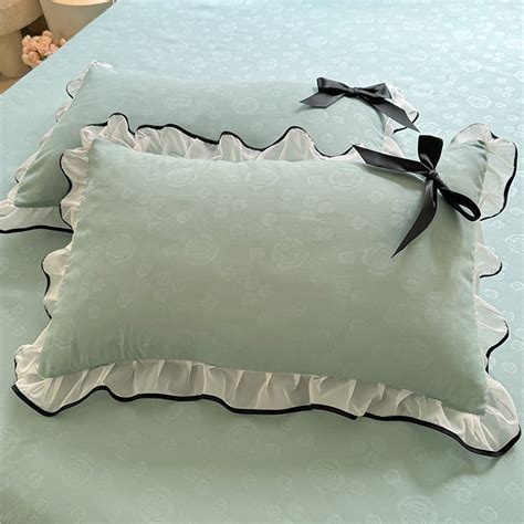 Deeceymbur Set Of 2 Decorative Ruffled Lace Bows Rose Print Pillowcases