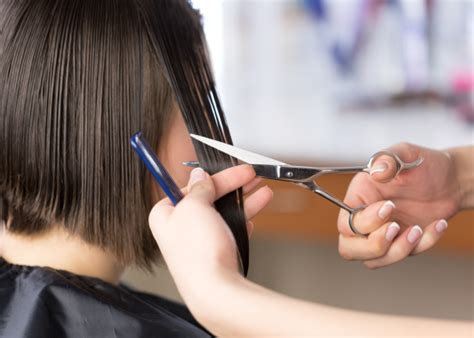 Місячний календар стрижок на грудень 2024 року коли ідеальний час для зміни зачіски Читайте на