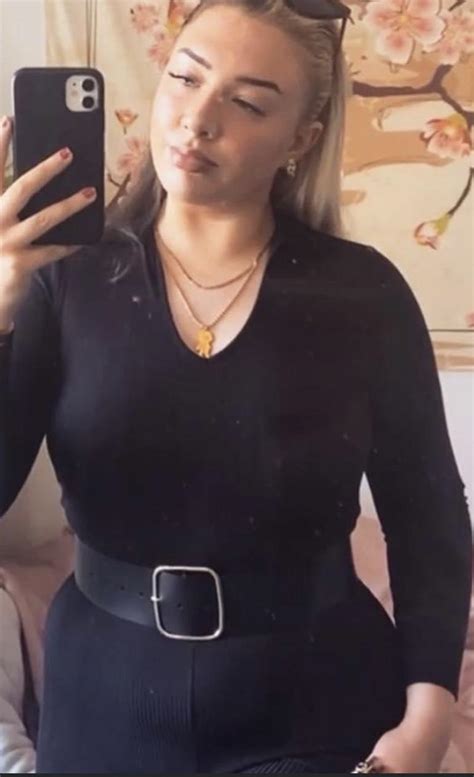 Pm  Cap My Gf Suits Or Caption Her Pic You Can Even Send To Her