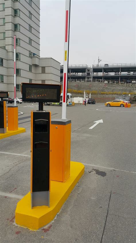 투지시스템 무인요금계산기 차량번호판인식기 주차권발행기 차량차단기 등 모든 주차시스템 이 있는 Facebook