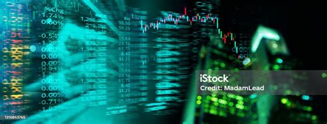 무역주식시장의 지수 번호 그래프 라인과 블루글블러 시티 라이트 배너 비즈니스 배경에 지수 번호 0명에 대한 스톡 사진 및 기타 이미지 Istock