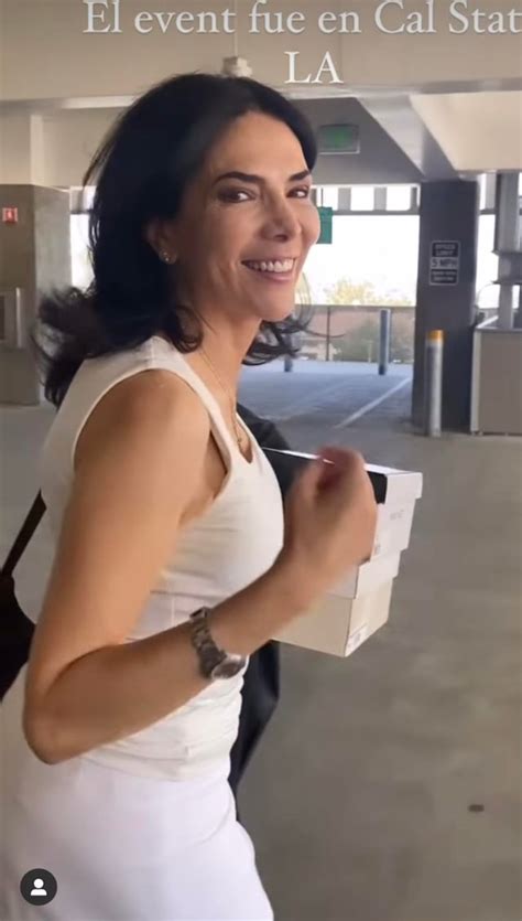Gabriela Teissier Univision34 Los Angeles Rnewsbabes