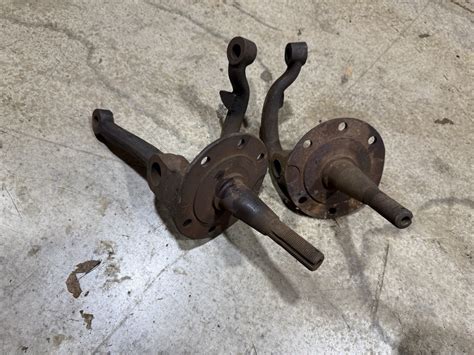 1936 1937 Ford 15 Ton Big Truck Round Back Front Axle Spindles Iron
