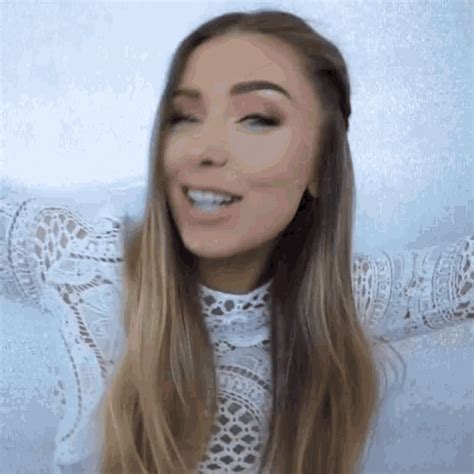 Danielle Mansutti Woah  Danielle Mansutti Woah Discover And Share S