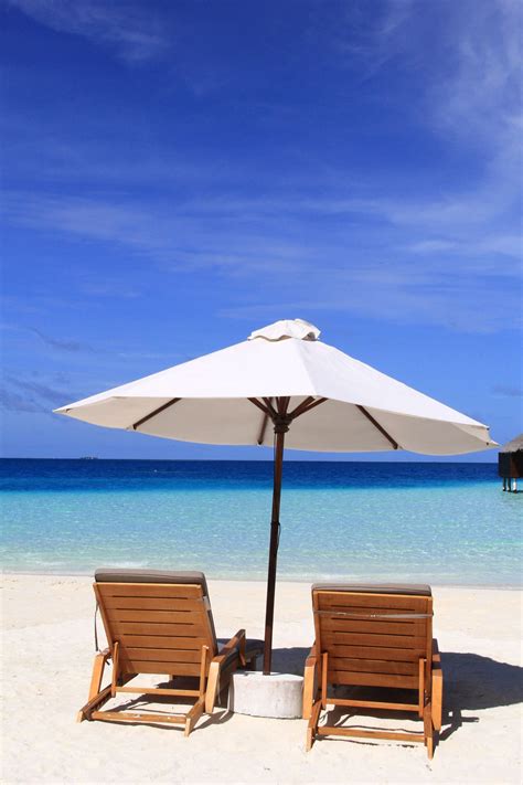 Beach Umbrella Wallpapers 30 Images Wallpapercat