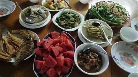 ជំម្រាប សួរបងប្អូន តោះមិនដឹងធ្វើម្ហូបអ្វីមកទស្សនា ឈូនែលរបស់នាងខ្ញុំ