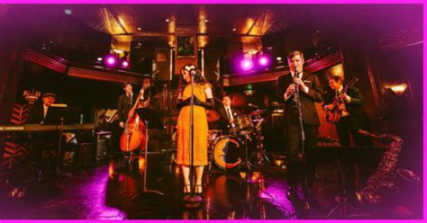 Pepper Moons Swing Dance Through The Holidays In Los Angeles At