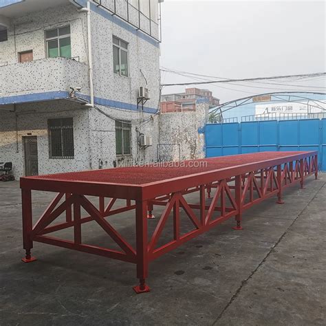 Loading And Unloading Lifting Platform Loading Capacity 2 Tons For