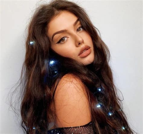 Emily Black Wiki Age Biography Youtube Info Details Photos